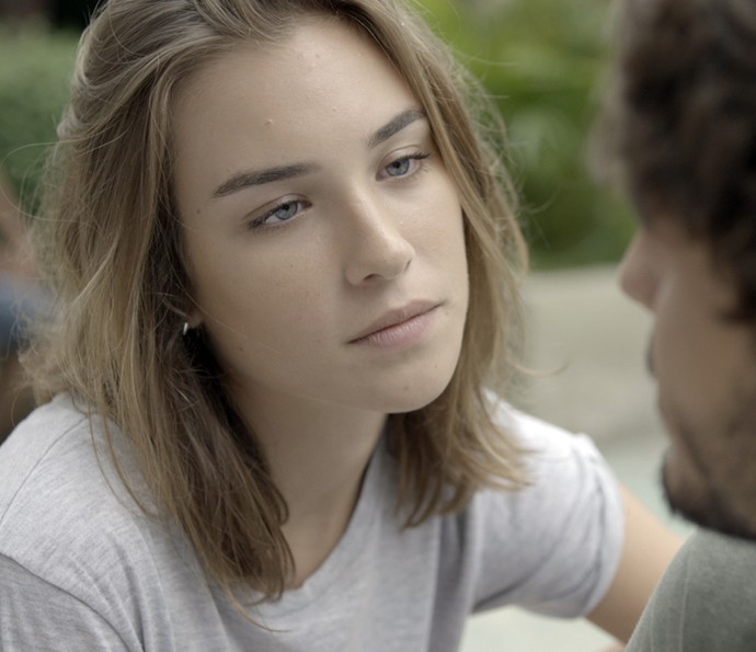 Flávia pede para Roger dar em cima de Luciana - notícias em Vem por aí