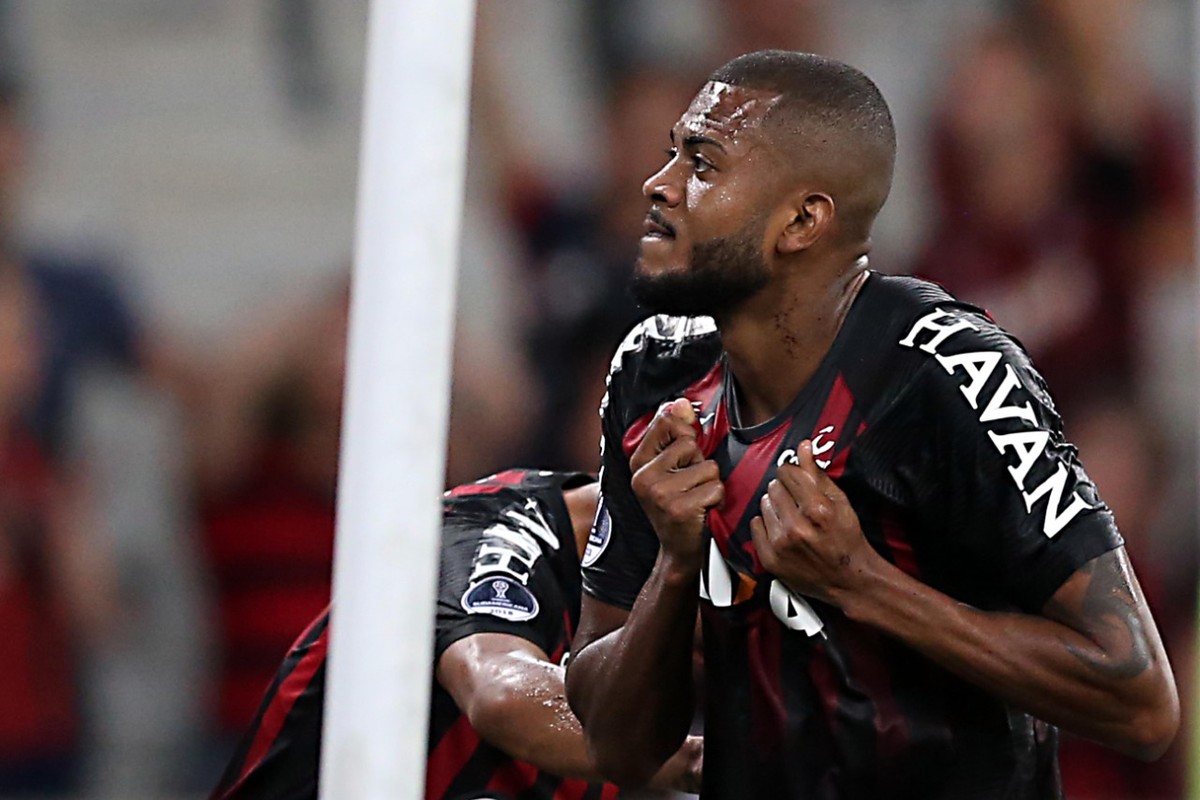 Malas prontas: Marcelo Cirino assina contrato de três anos com time da ...