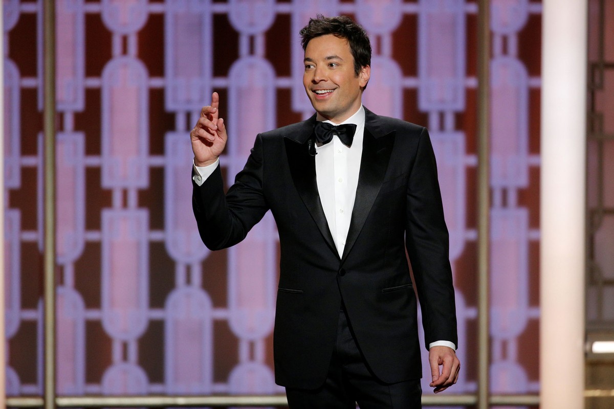 Jimmy Fallon se emociona ao fazer homenagem em programa após morte da ...