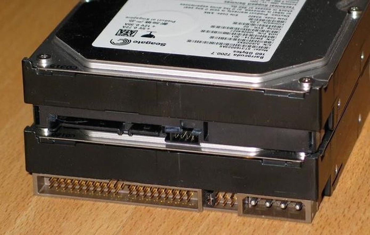 Como conectar um HD de um notebook externamente a outro notebook ...