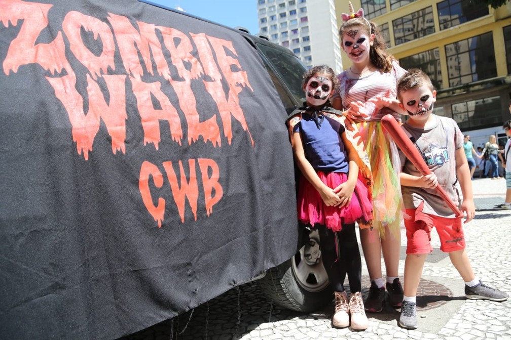 FOTOS: Veja imagens da Zombie Walk de 2019 em Curitiba | Paraná | G1