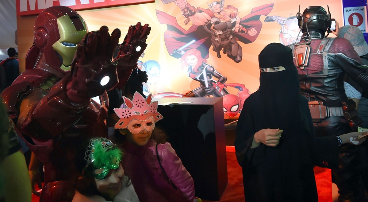 Comic Con é realizada na Arábia Saudita pela 1ª vez e gera polêmica ...