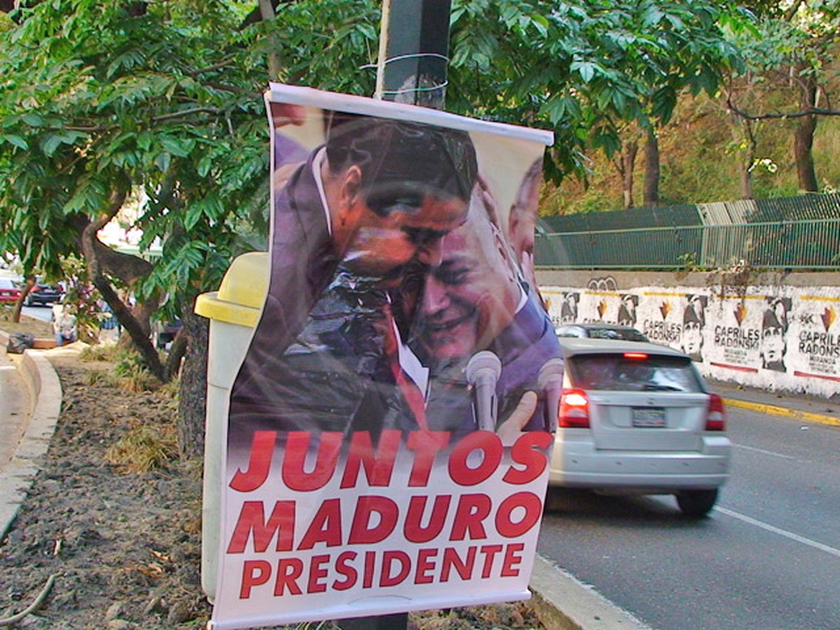 Venezuela: Propaganda de Maduro para presidente se espalha por Caracas ...