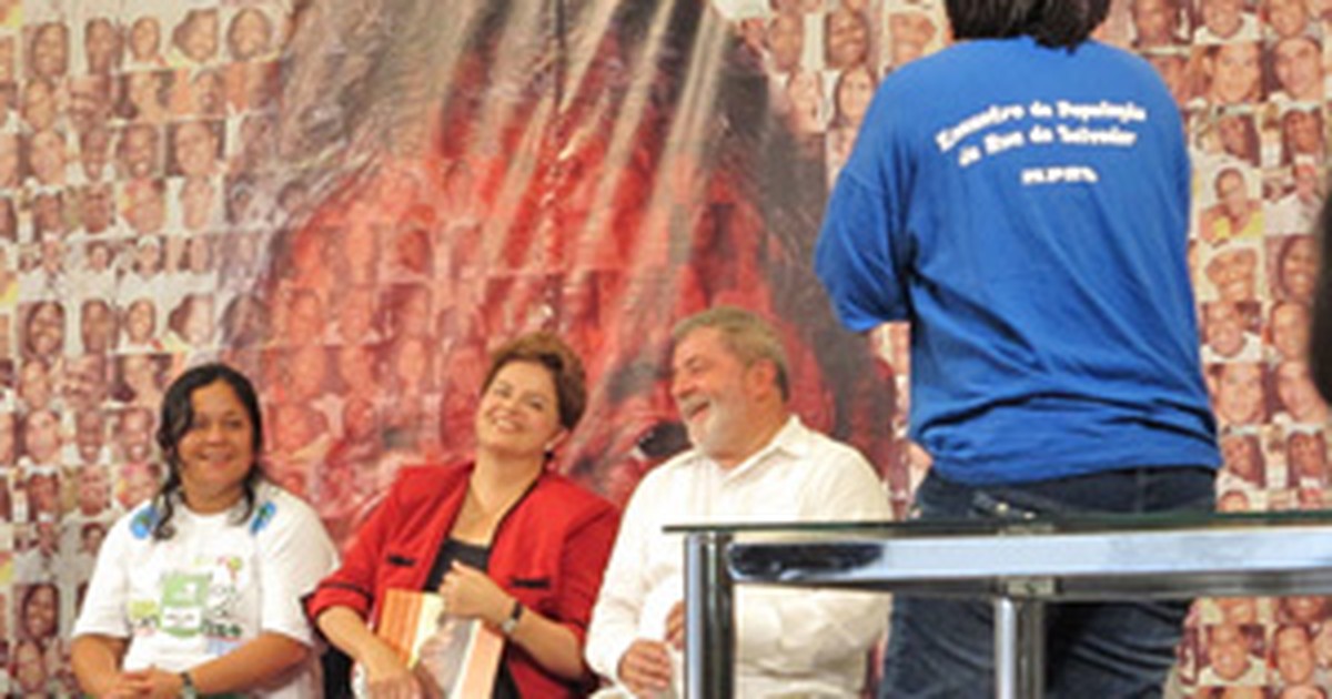 G1 - Lula, Dilma e catadores de materiais recicláveis rezam juntos por ...