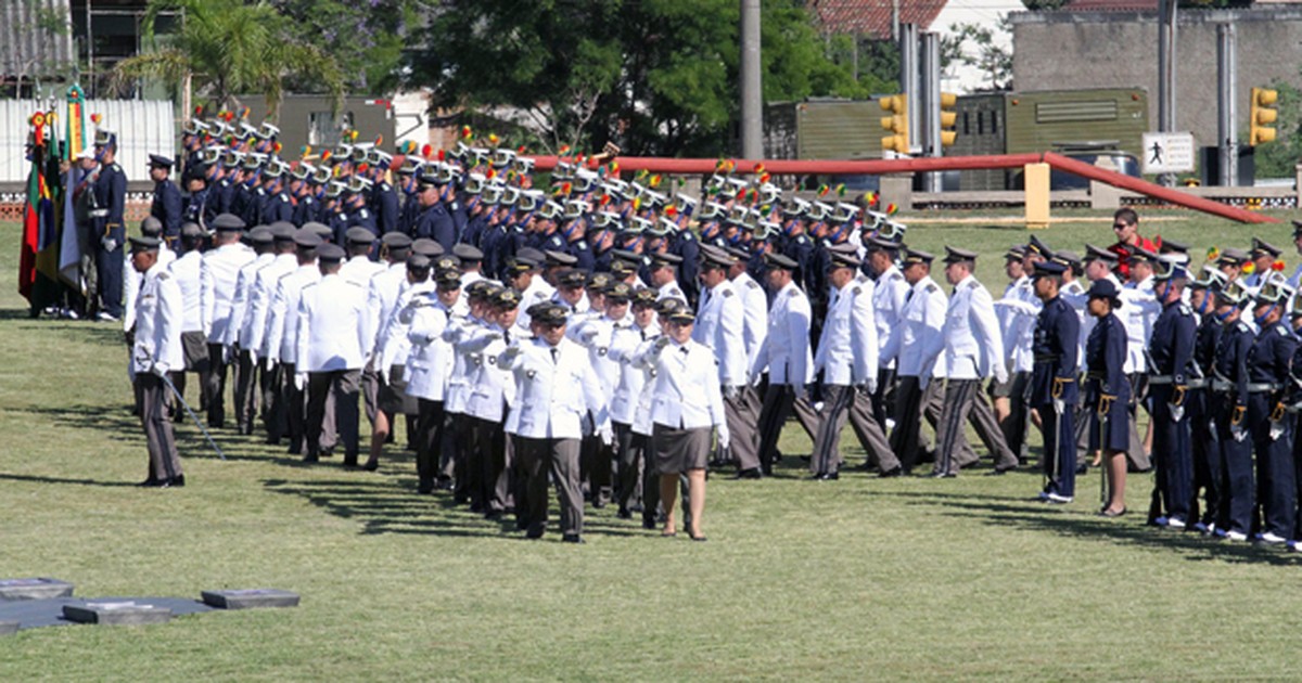 G1 - Brigada Militar completa 176 anos e forma 94 novos tenentes no RS ...