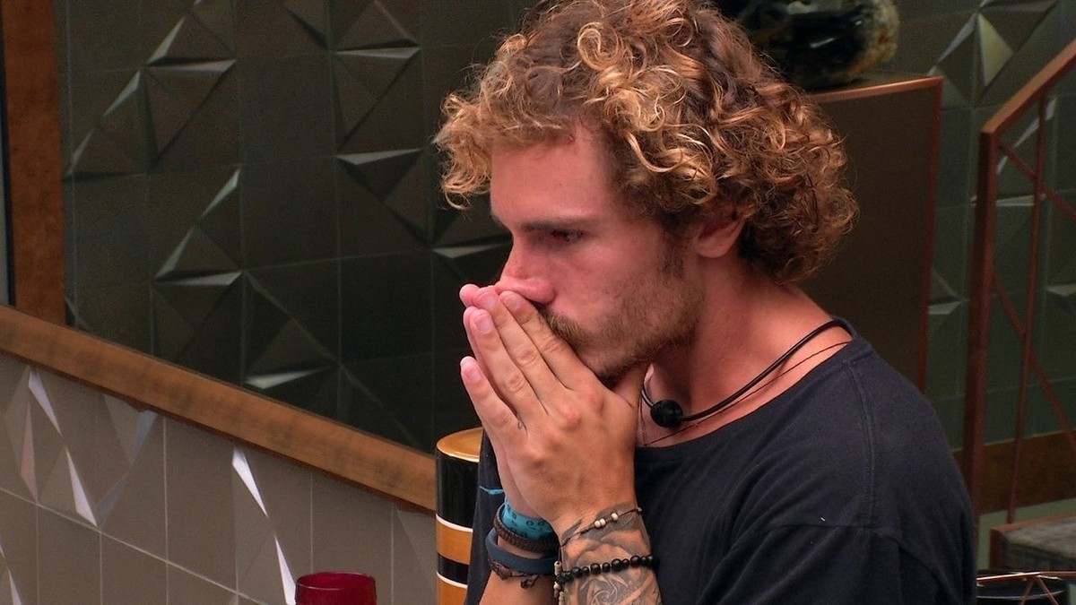 Alan fica preocupado e fala sobre a escolha de seu voto: 'Foi na hora ...