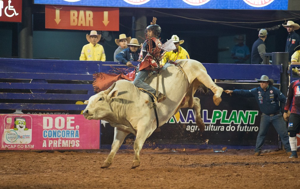 Barretos 2018: Segundo dia de montarias do Rodeio Internacional; FOTOS ...