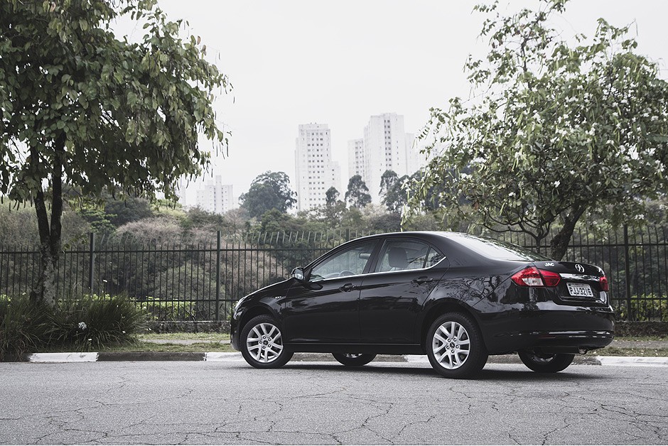 Avaliação: JAC J5 reestilizado | Testes | autoesporte