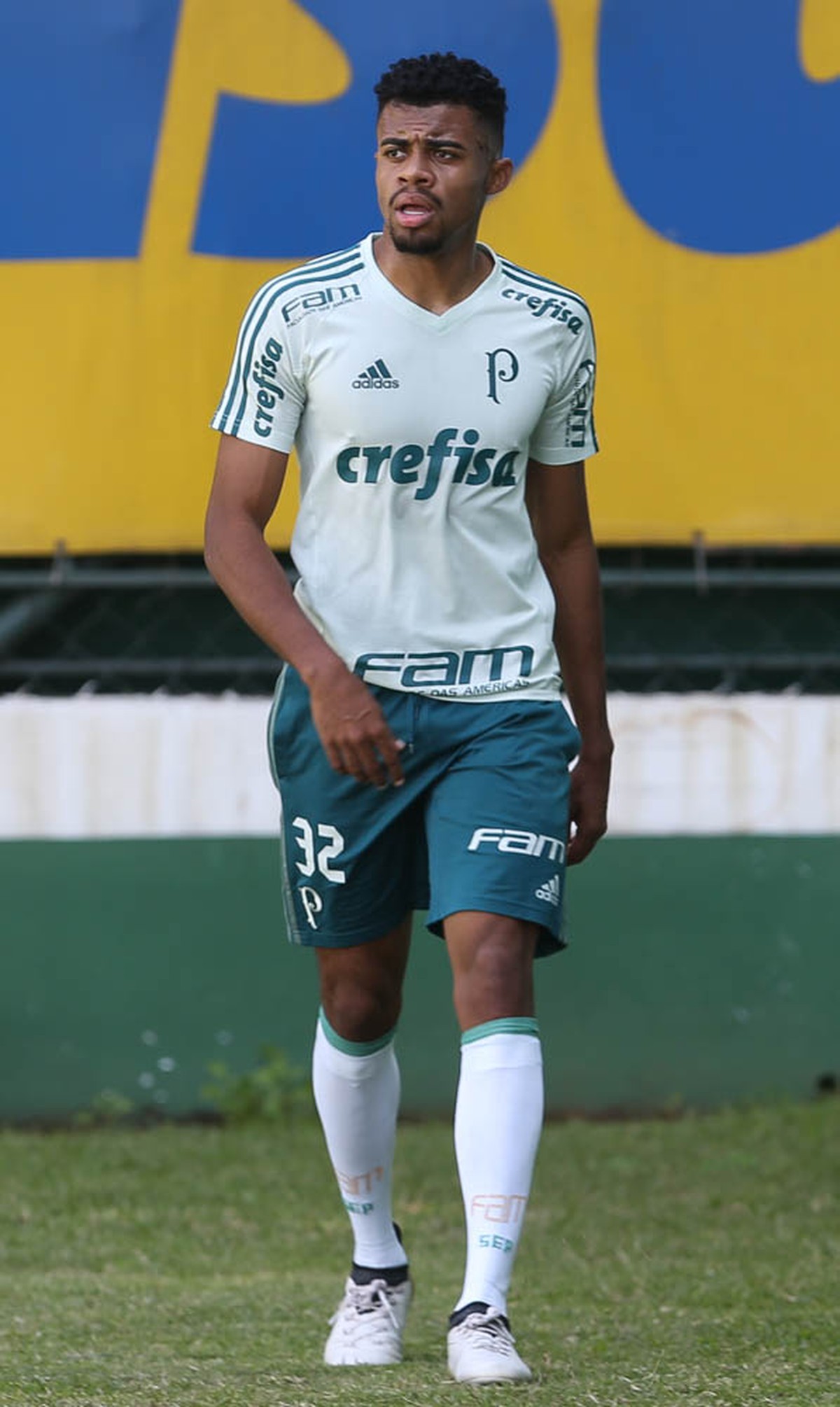 Quase cozinheiro e mais marcador: um "novo" Lucas Taylor retorna ao ...