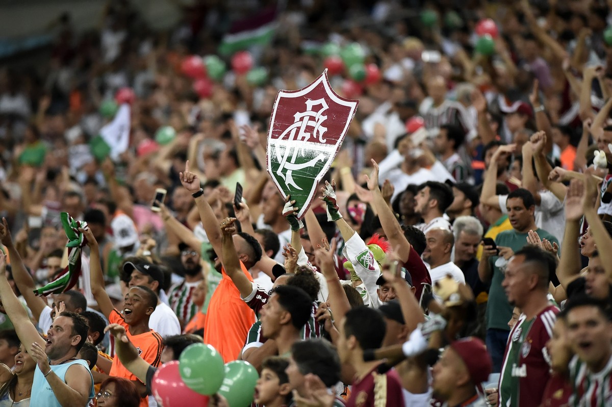 Flu abre mão de R$ 32 mil com cessão de ingressos, e Abad vive racha ...