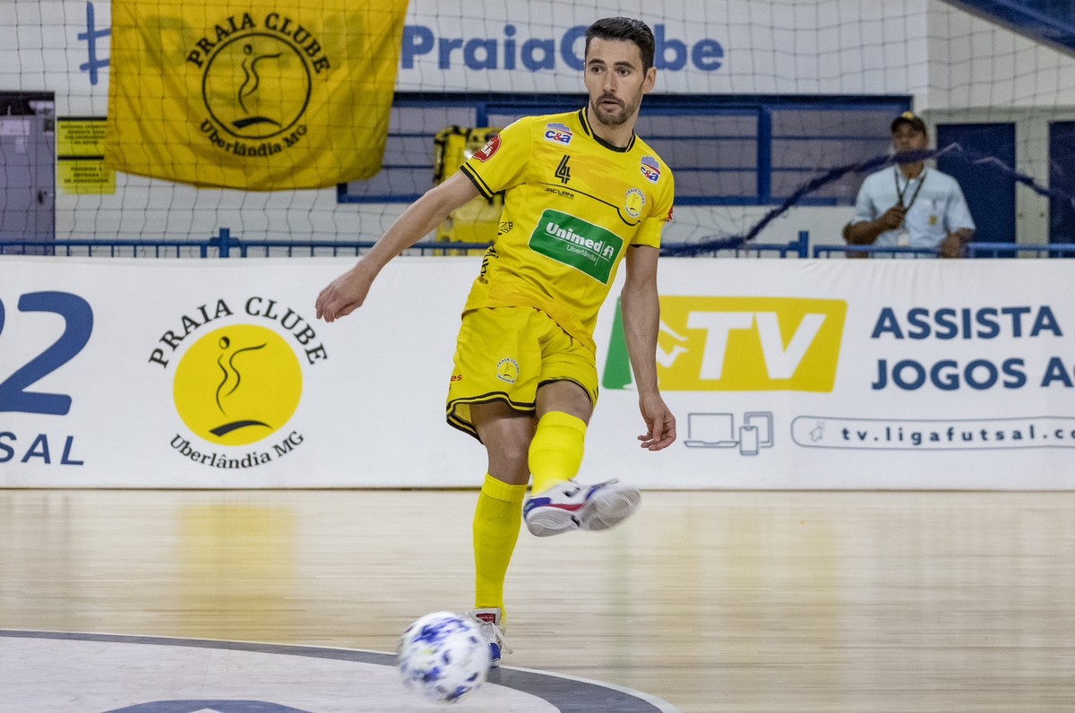 Campeão mundial e eleito melhor do mundo, Neto anuncia aposentadoria do ...