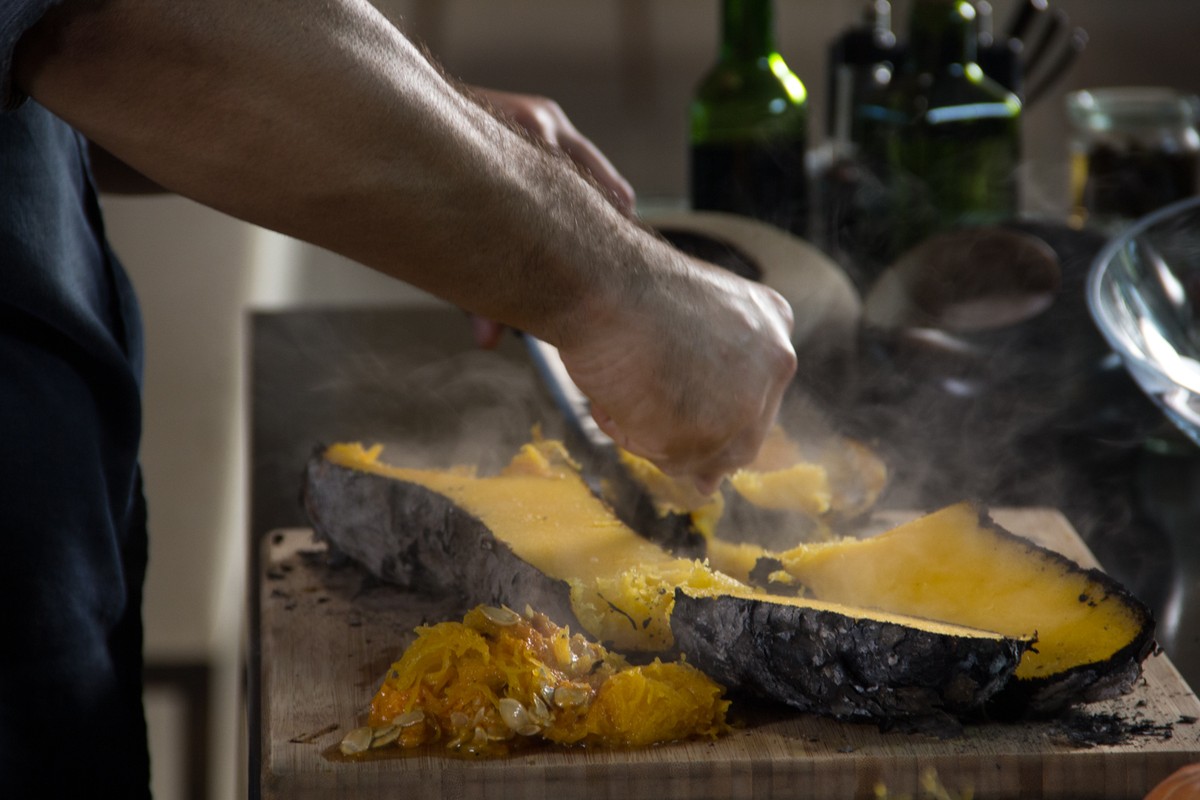 Como fazer abóbora assada na brasa | Perto do Fogo | Receitas