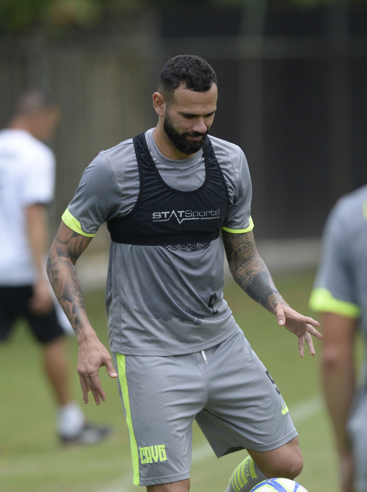 Castan ganha parabéns no Vasco e diz: "Alegria muito grande por passar ...
