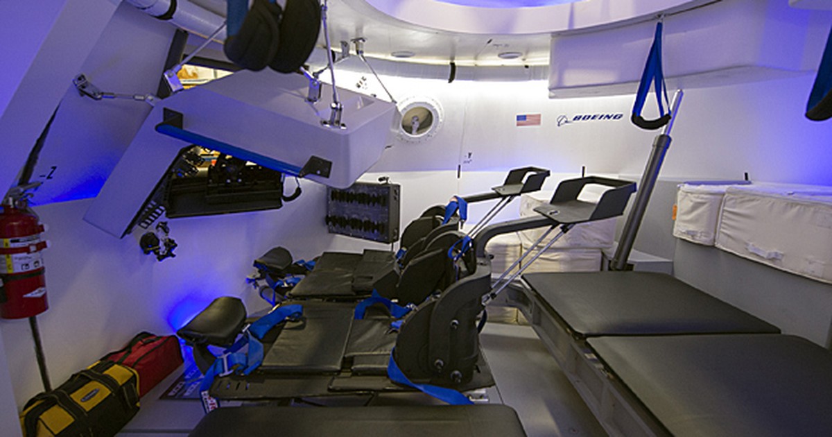 G1 - Astronautas conhecem interior de cápsula com sistema de LED e ...