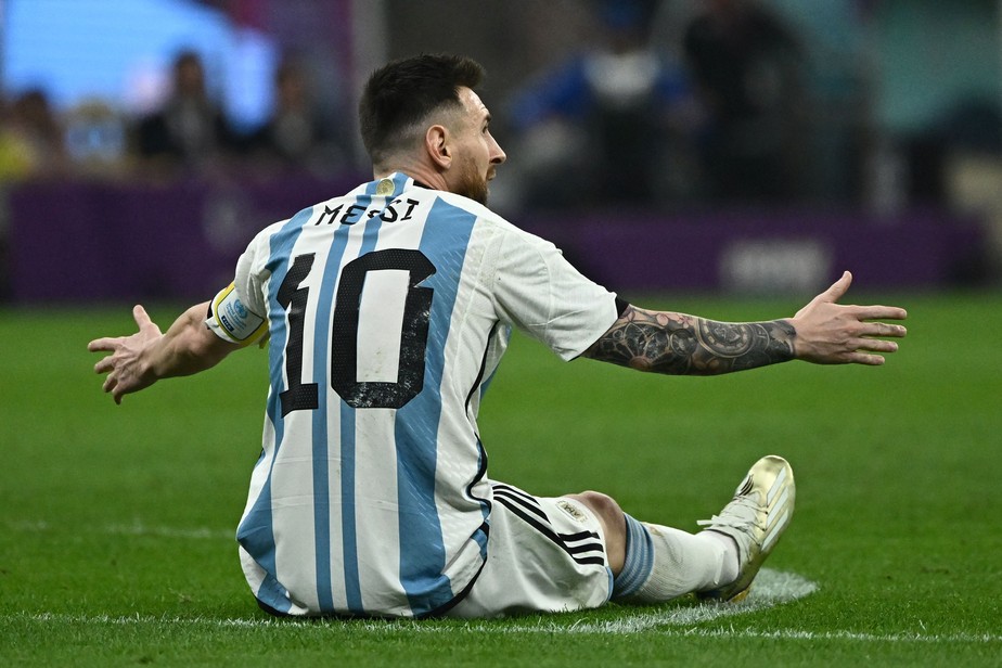Messi tem músculos sobrecarregados, mas não preocupa para final da Copa ...
