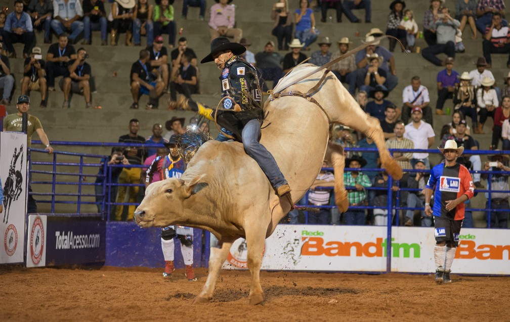 Barretos 2018: Peões disputam Liga Nacional de Rodeio; FOTOS | Festa do ...