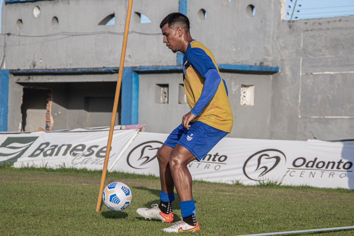 Recuperado de lesão, Lucas Gabriel projeta disputa por titularidade no ...