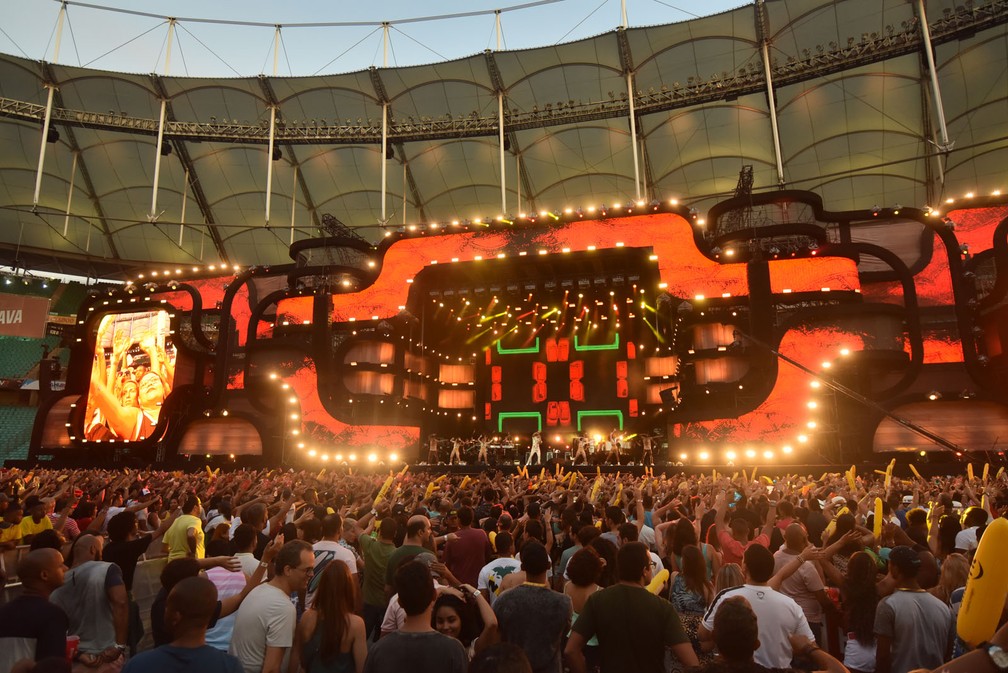 Com estrutura gigante, palco do Festival impressiona com 1.000 m² de ...