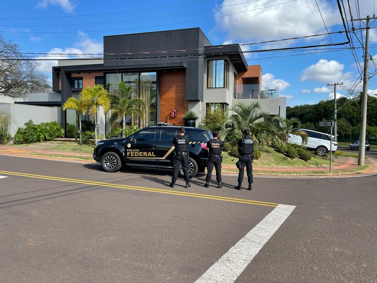 PF sequestra 16 veículos e 66 imóveis de quadrilha que era uma das ...