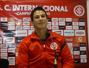 Aos 37 anos, Índio renova por mais um ano com o Inter | globoesporte.com