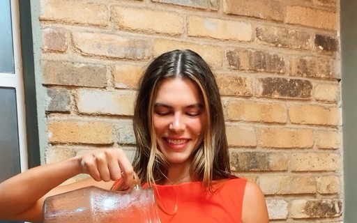 Mari Goldfarb incentiva seguidores a tomar suco sem açúcar: "Funciona ...