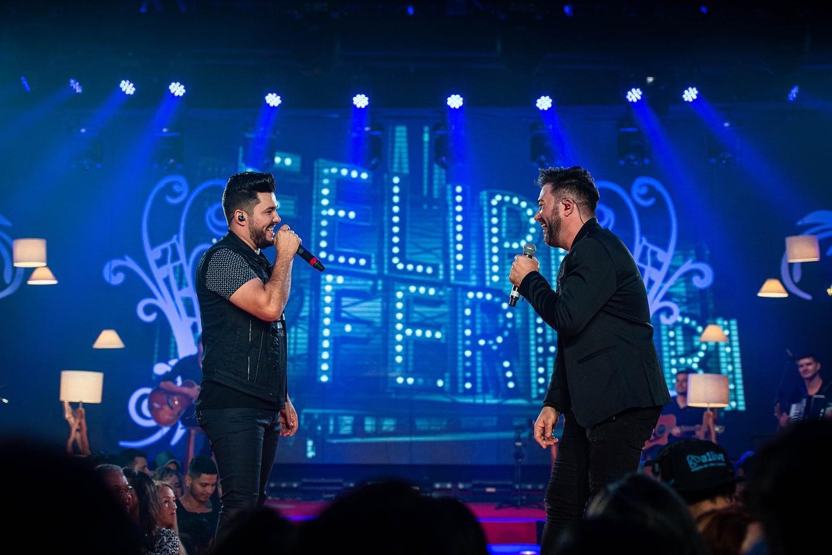 Dupla Felipe e Ferrari se apresenta na segunda noite da 41ª Exposição ...