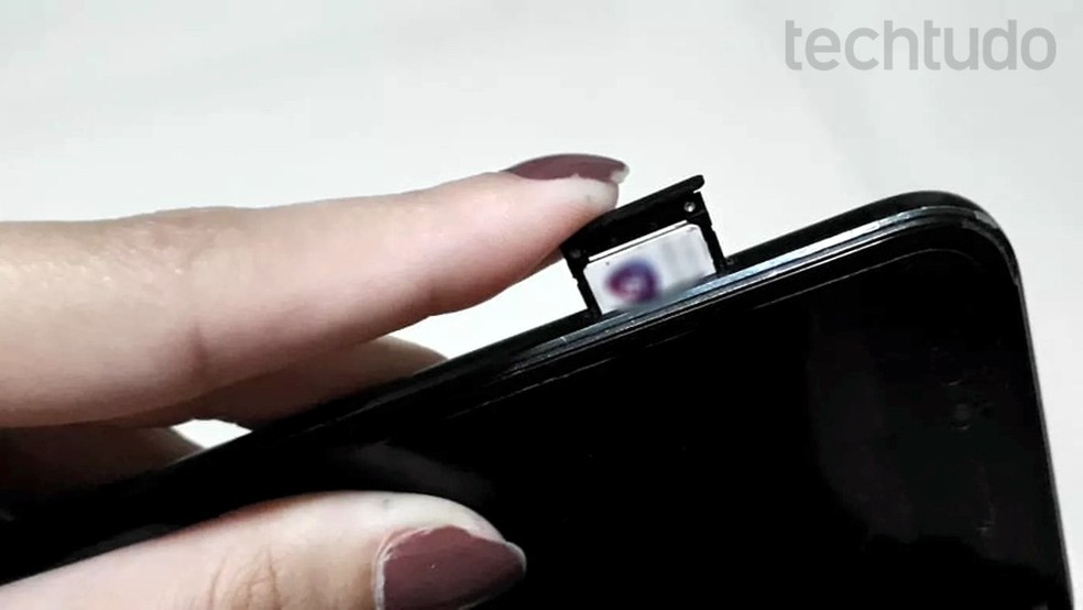 Como colocar chip no Xiaomi Mi 5X | Celular | TechTudo