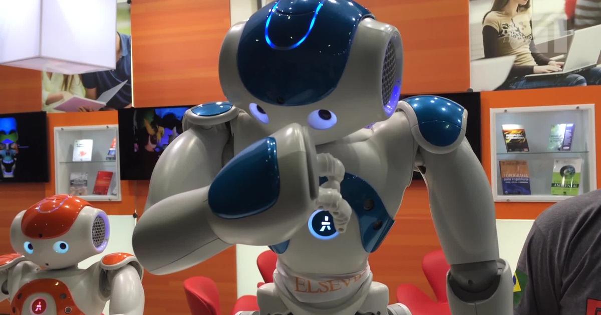 G1 - Robô que dança e conta histórias é atração na Bienal do Livro do ...