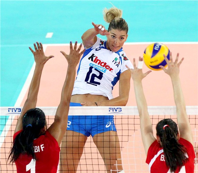 Musas do Mundial: atletas dão show de beleza no 1º dia na Itália ...