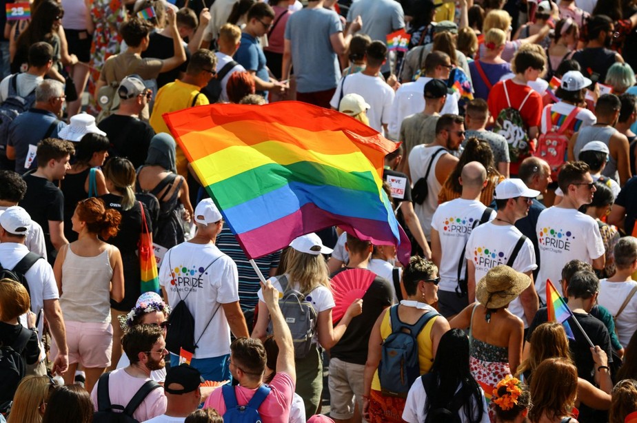 Mais de 15,5 milhões de brasileiros se identificam como LGBTQIAPN+, diz ...