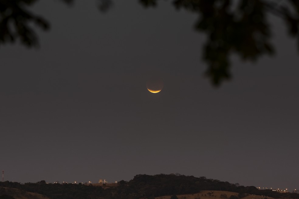 VC no JH: Público registra eclipse lunar mais longo do século | Jornal ...