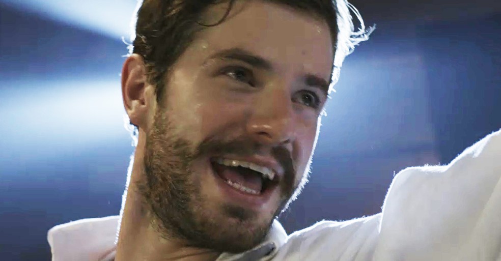 Camilo 'perde a noção do perigo' e desafia um lutador de boxe | vem por ...