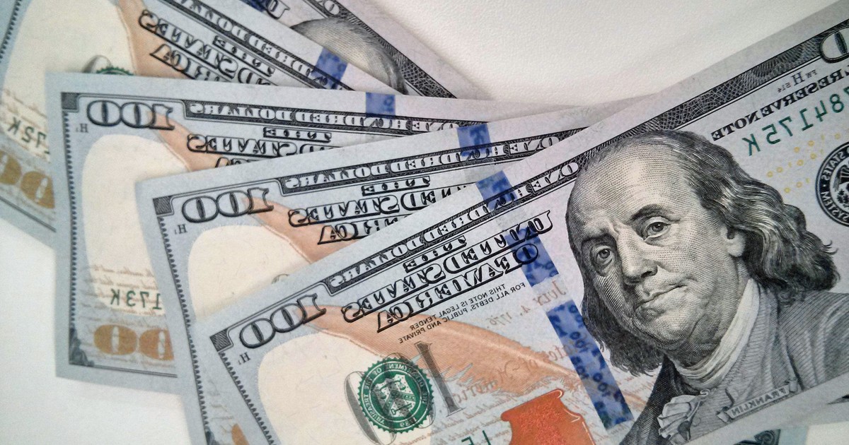 G1 - Dólar fecha em alta e volta a atingir maior valor da história ...