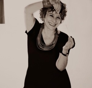 Débora Duarte faz seu primeiro monólogo no teatro - Patrícia Kogut, O Globo