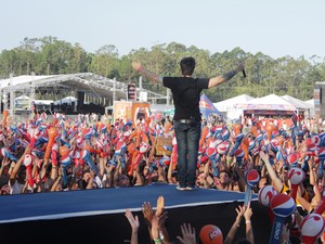 G1 - Strike sobe ao palco e anima público com sucesso 'Fluxo perfeito ...