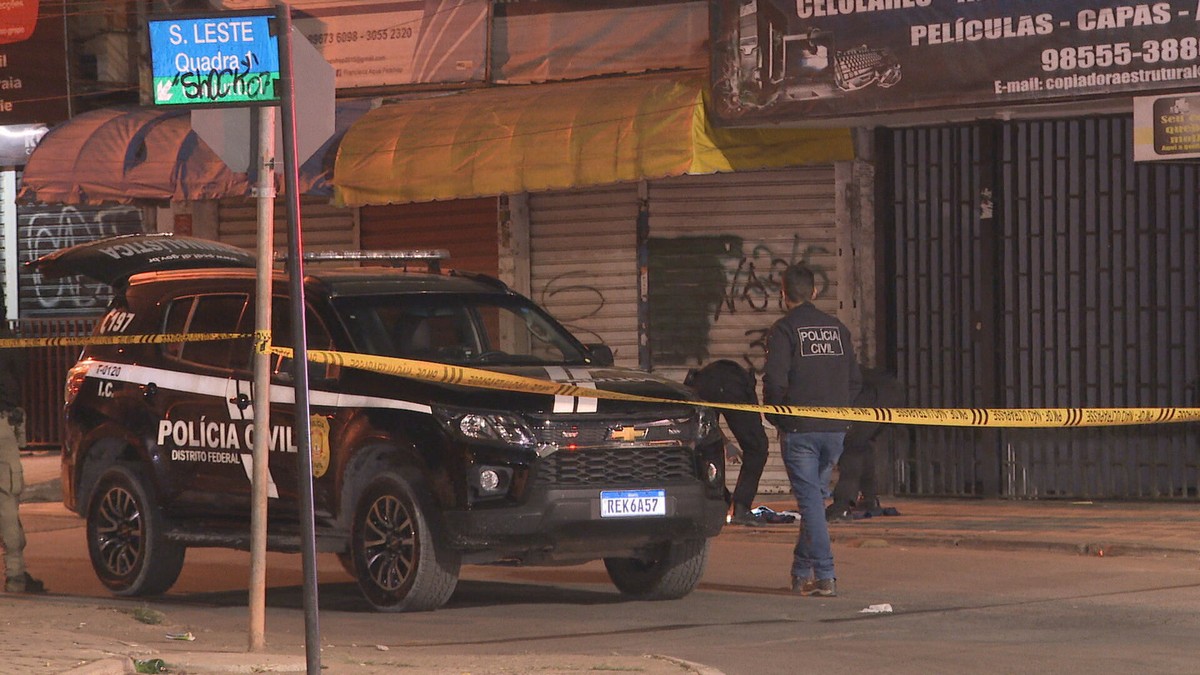 Homem De 22 Anos Morre Após Levar Tiros Na Cabeça Na Estrutural No Df