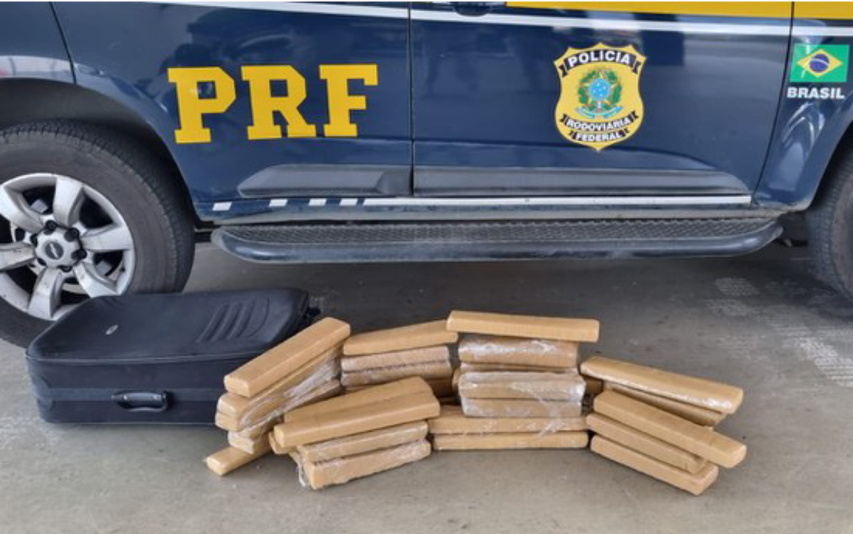 Homem é Preso E Cerca De 30 Kg De Maconha São Apreendidos Em Bagagem De