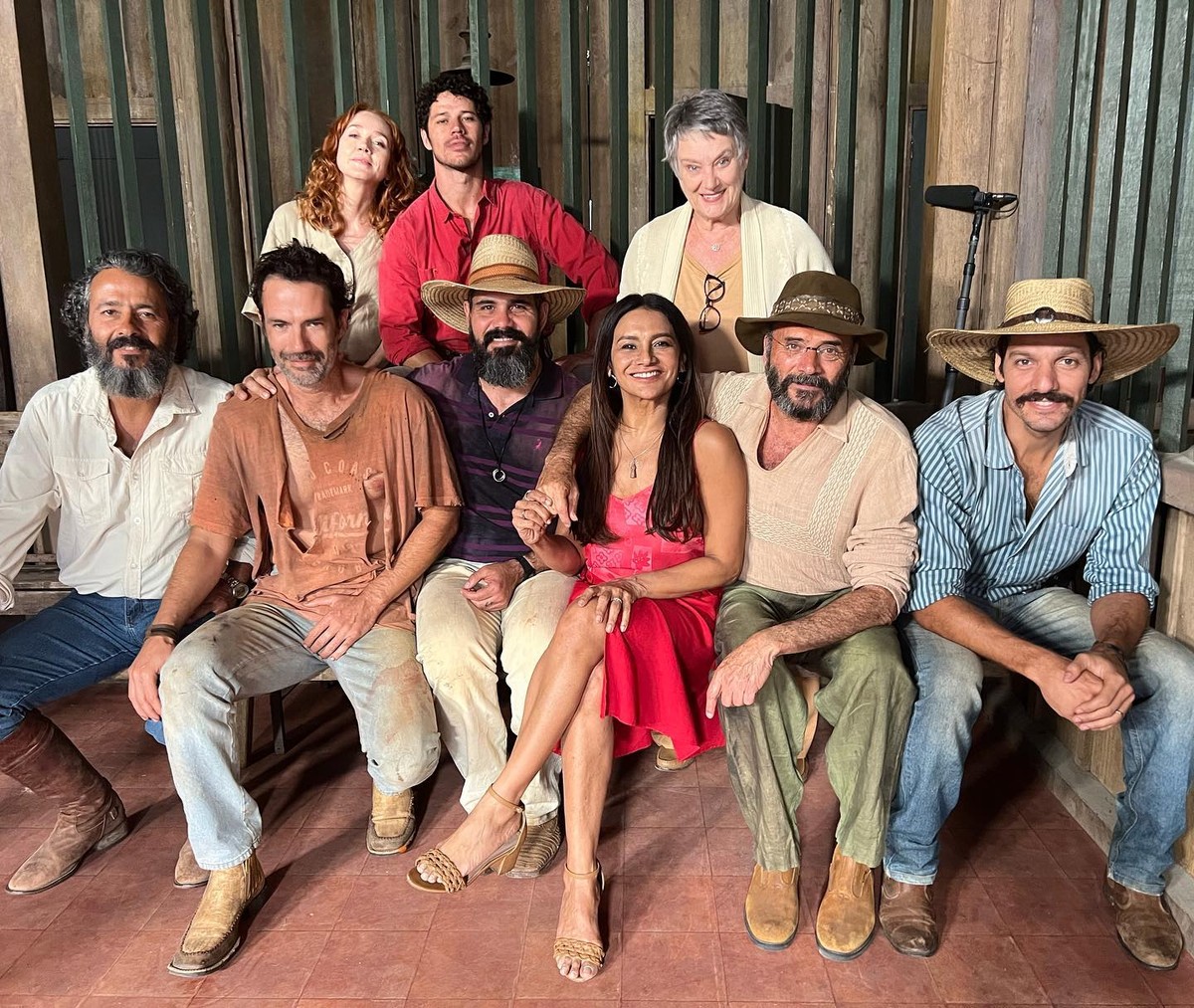 Guito revela como ele e José Loreto deram início a grupo de mensagens ...