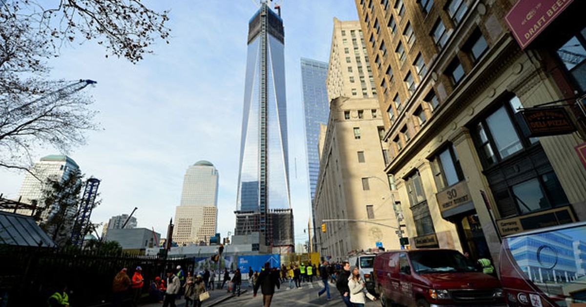 G1 - Primeiro segmento da antena do World Trade Center é instalado ...