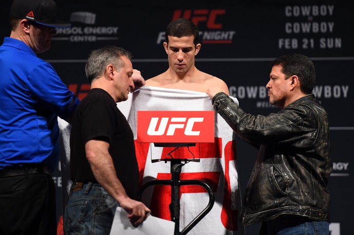 Ciente dos erros contra Garbrandt, Tanquinho quer voltar a lutar em junho