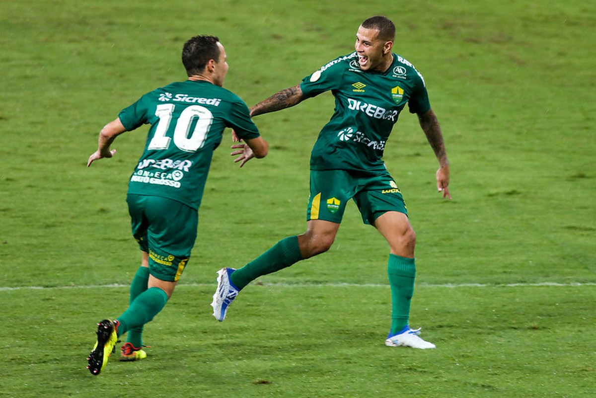 De olho na titularidade, Sidcley comemora primeiro gol pelo Cuiabá: “Feliz por ter ajudado ...