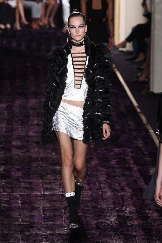 Versace | Alta-costura | Inverno 2015 | Desfiles | Vogue