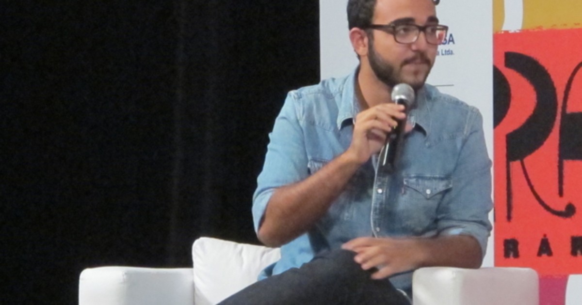 G1 - Com 5 mil livros em casa, jovem vira revelação da literatura aos ...