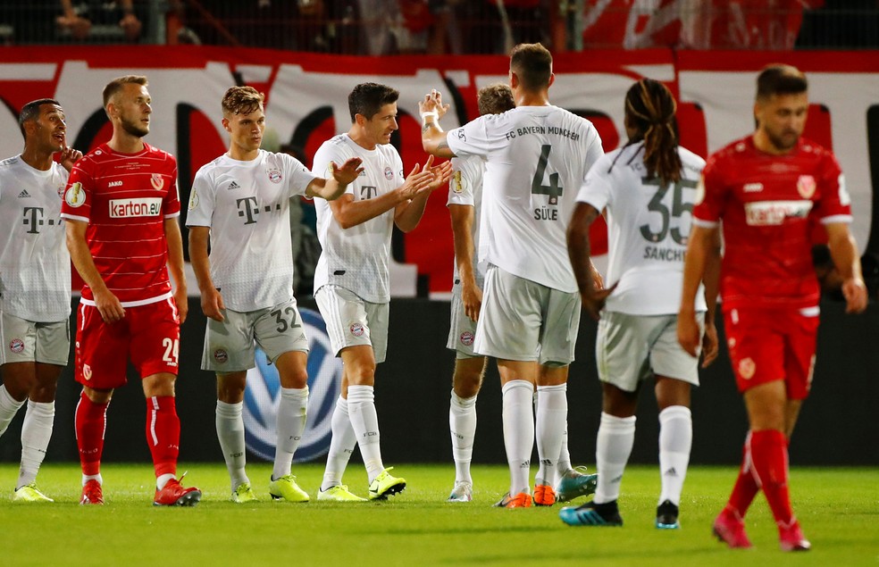 Bayern de Munique avança sem dificuldades para a segunda fase da Copa ...