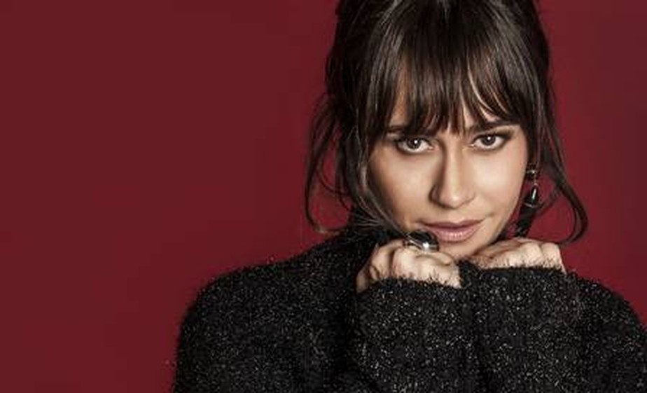 Alessandra Negrini celebra papel 'normal' na novela 'Travessia ...