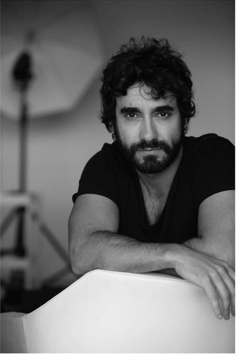 Em 'Verão 90', Gabriel Godoy prepara série 'Homens?' para debater ...