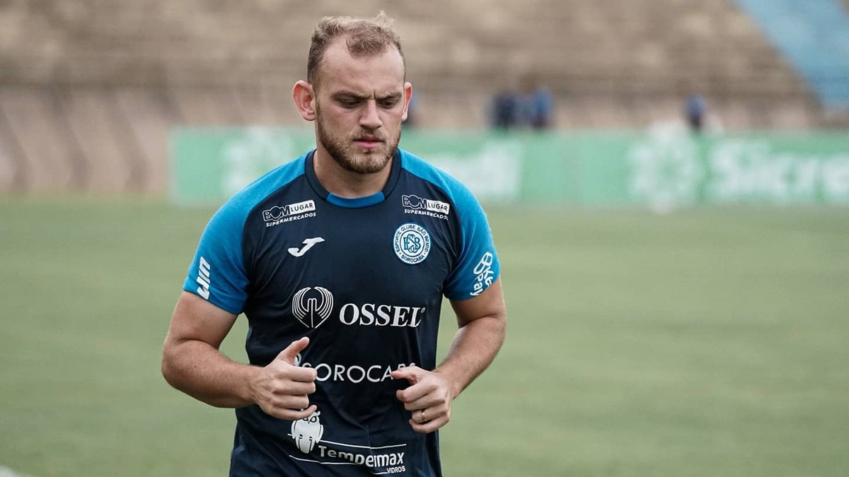 Volante Júlio Rusch aparece no BID pelo Coritiba, mas não deve jogar ...