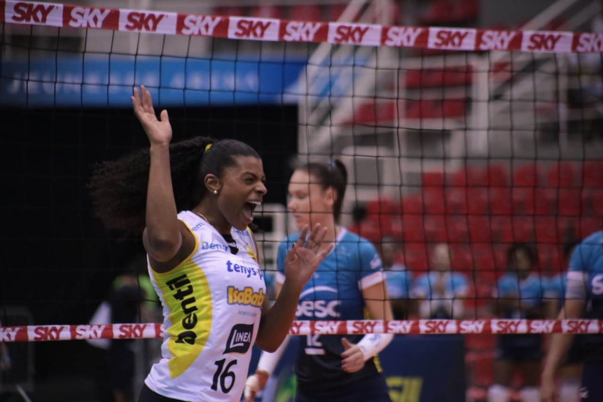 Fernanda Garay renova com Praia Clube para temporada 2019/20 | vôlei | ge