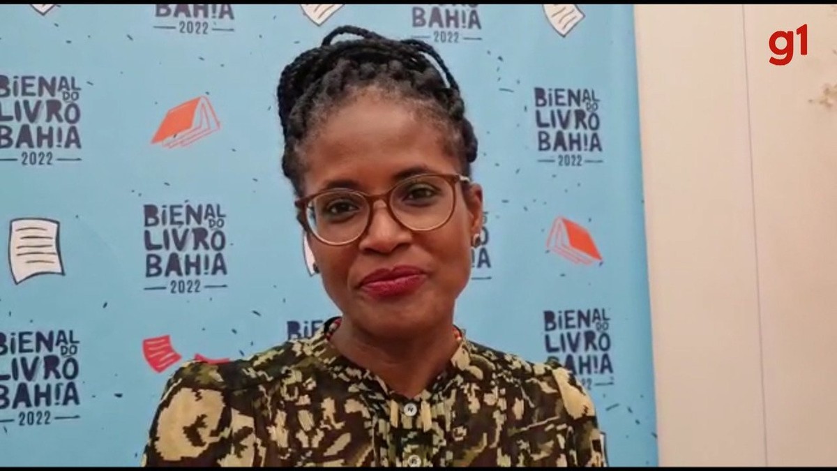 Escritora Djamila Ribeiro reúne leitores de todas as idades em palestra ...