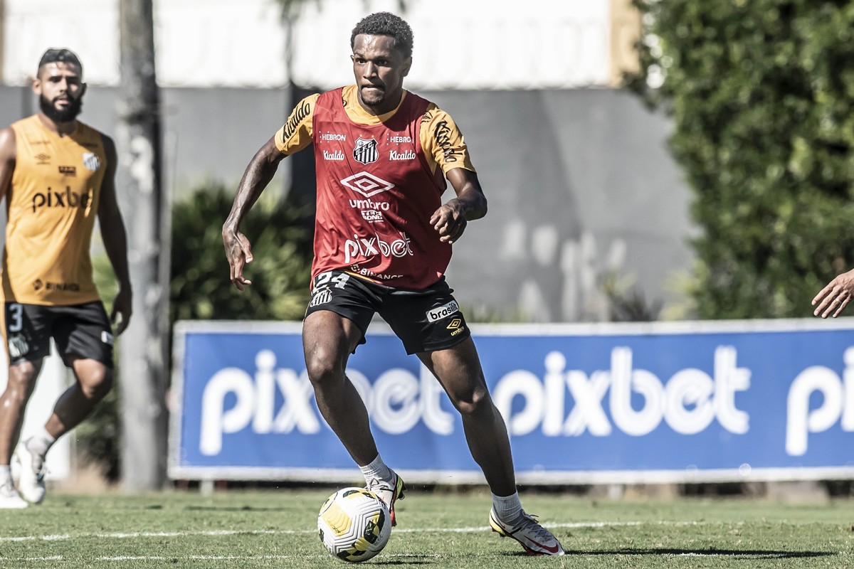 Renyer supera perda da avó e se reencontra no sub-20 do Santos | santos ...